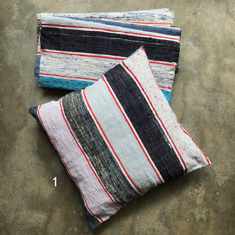 Handwoven rag pillow – Retrosaria